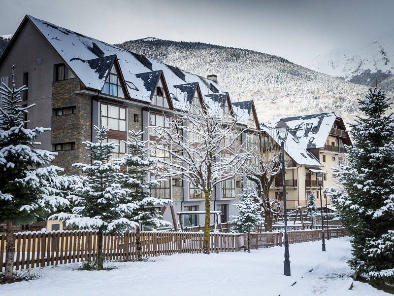 Aparthotel La Vall Blanca Vielha en Vielha, Web oficial